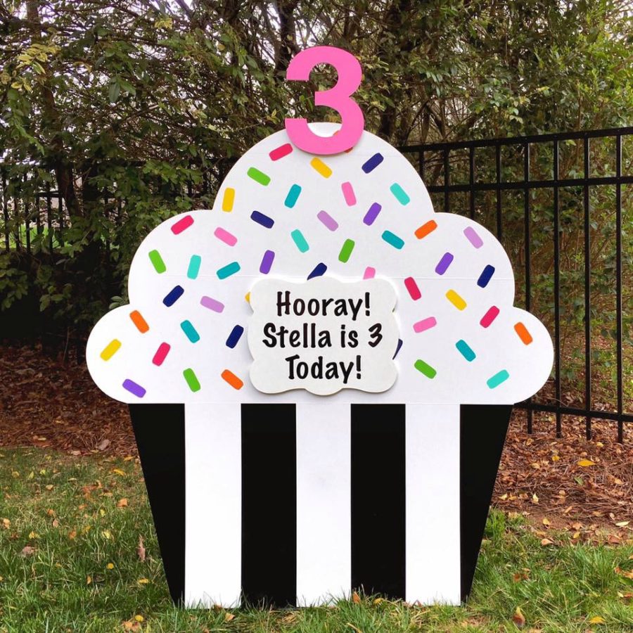 San Antonio Birthday Lawn Signs | Stork Lady Signs